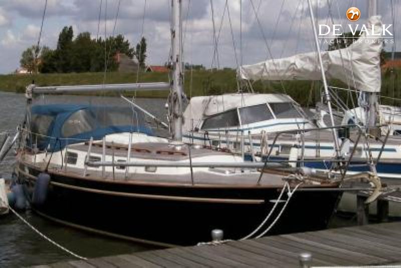 OE 32 sailing yacht for sale | De Valk Yacht broker