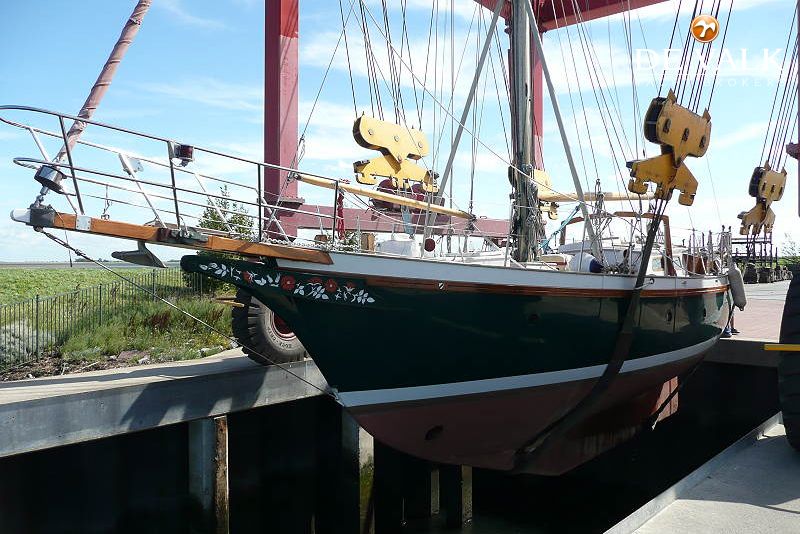 ALAN PAPE CUTTYHUNK 41 sailing yacht for sale | De Valk Yacht Brokers