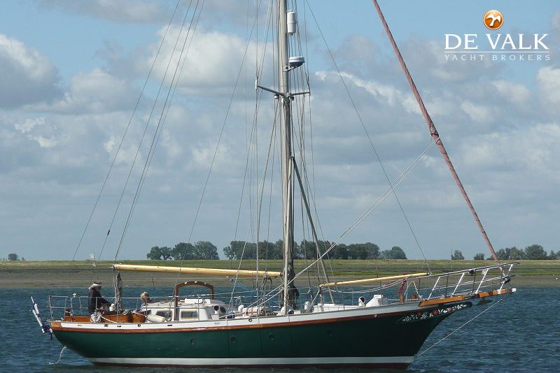 ALAN PAPE CUTTYHUNK 41 sailing yacht for sale | De Valk Yacht Brokers