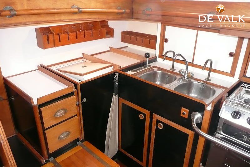 ALAN PAPE CUTTYHUNK 41 sailing yacht for sale | De Valk Yacht Brokers