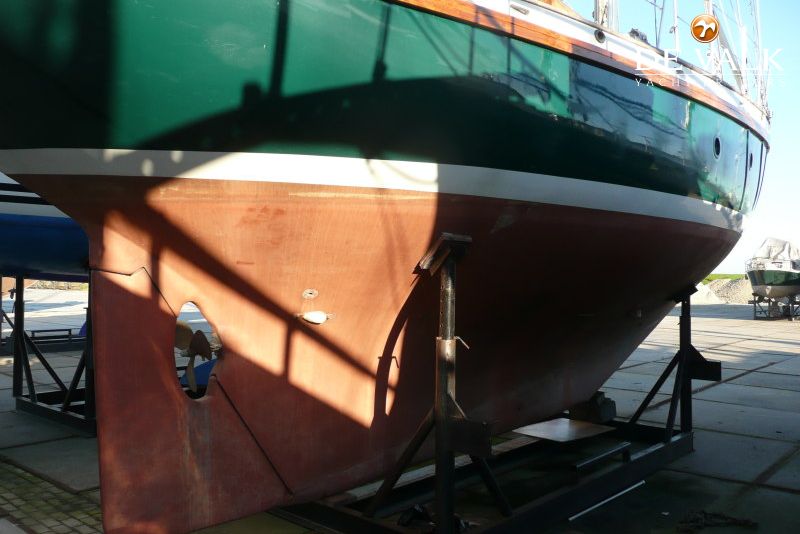 ALAN PAPE CUTTYHUNK 41 sailing yacht for sale | De Valk Yacht Brokers