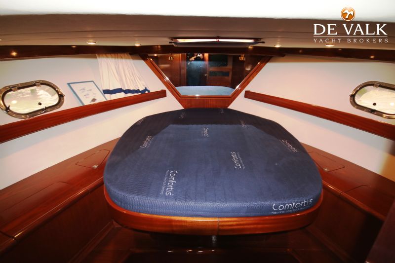 APREAMARE 11 SEMI-CABINATO motor yacht for sale | De Valk Yacht Brokers