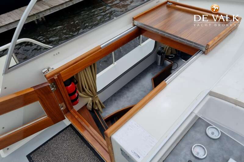 AQUALINE 35 AK motor yacht for sale | De Valk Yacht broker