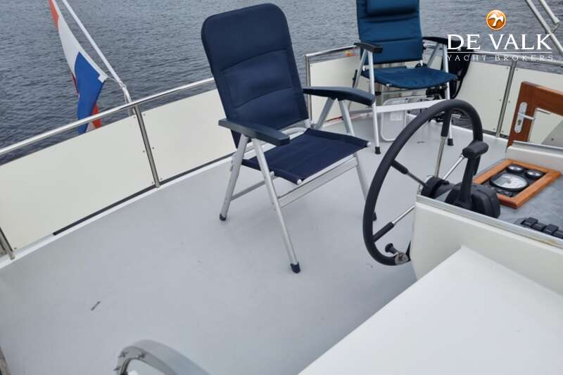 AQUALINE 35 AK motor yacht for sale | De Valk Yacht broker