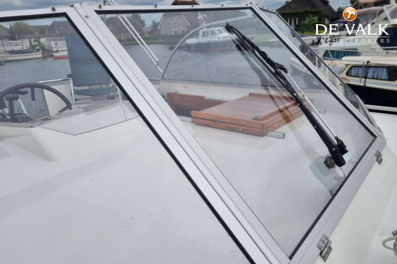 AQUALINE 35 AK motor yacht for sale | De Valk Yacht broker