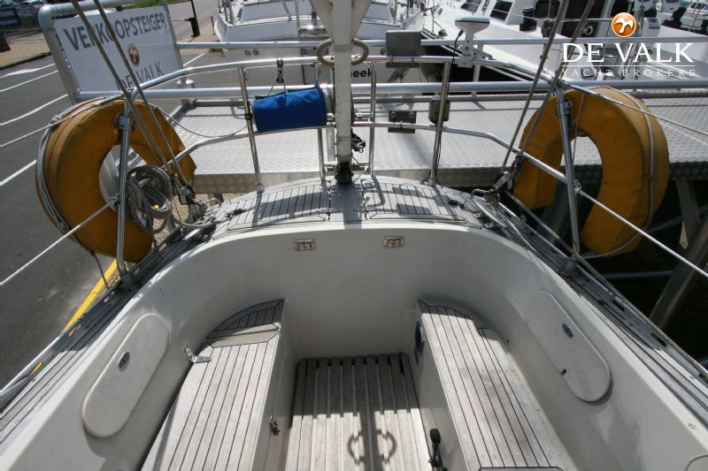 AVANCE 36 sailing yacht for sale | De Valk Yacht Brokers