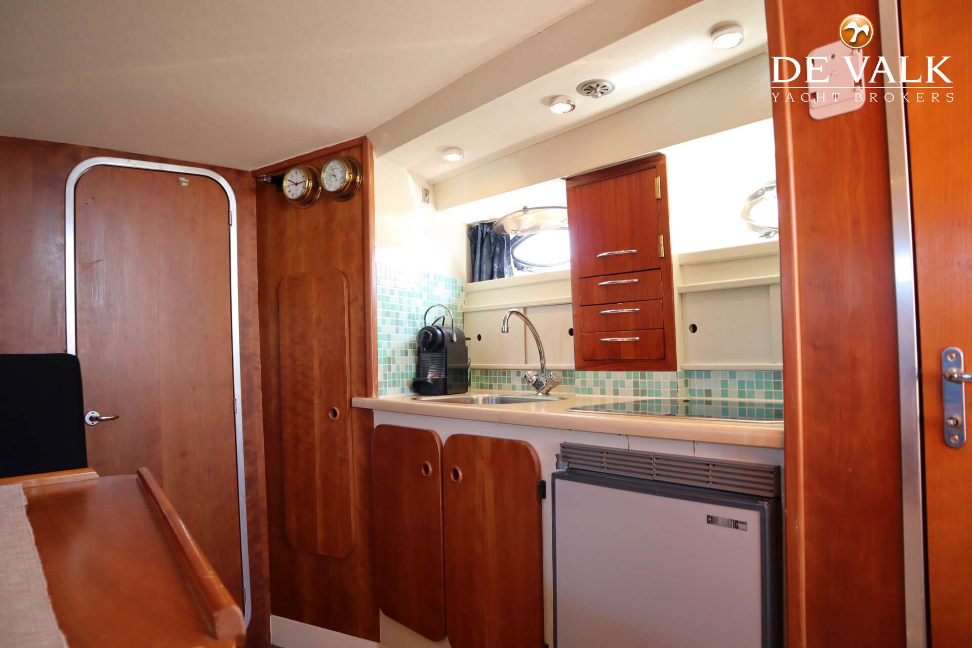 AZIMUT AZ 28 motorboot zu verkaufen | De Valk Jachtmakler