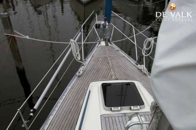 BAVARIA 300 sailing yacht for sale | De Valk Yacht Brokers