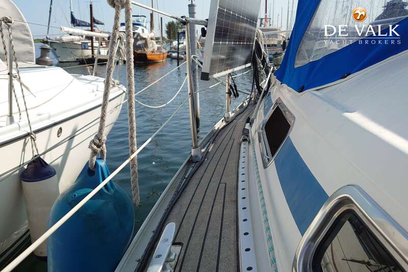 BAVARIA 31 sailing yacht for sale | De Valk Yacht broker