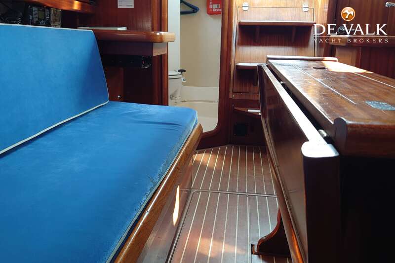 BAVARIA 31 sailing yacht for sale | De Valk Yacht broker