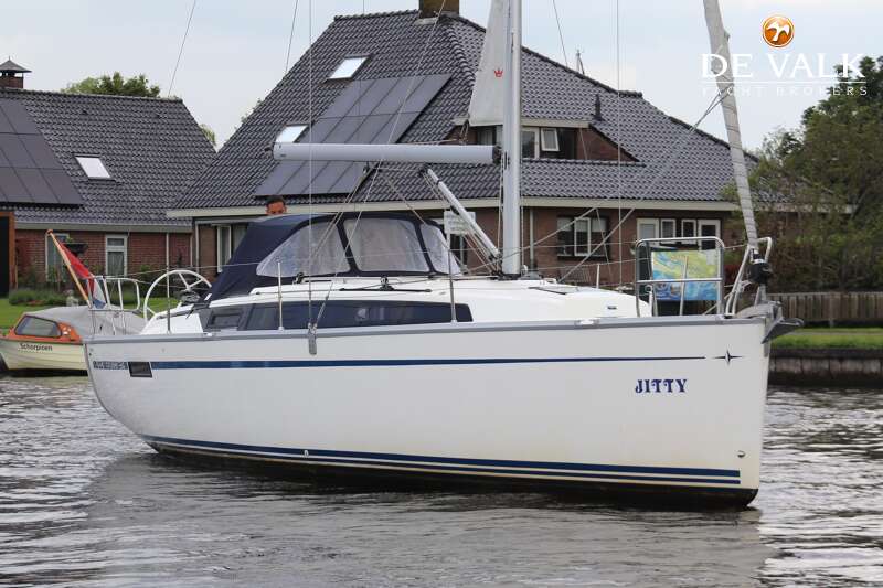 BAVARIA CRUISER 34 sailing yacht for sale | De Valk Yacht broker