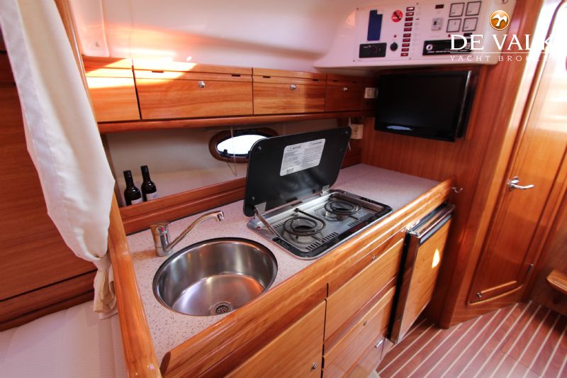 BAVARIA MOTOR BOATS 32 HT motor yacht for sale | De Valk Yacht Brokers