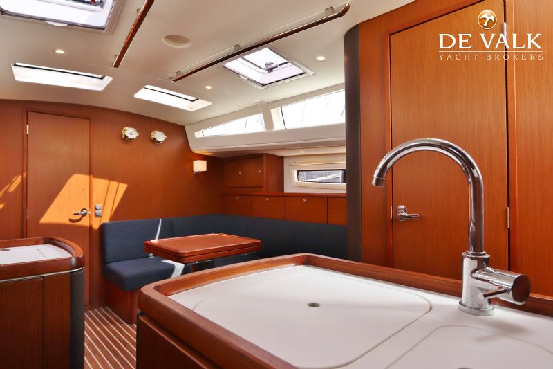 BAVARIA VISION 42 sailing yacht for sale | De Valk Yacht Brokers