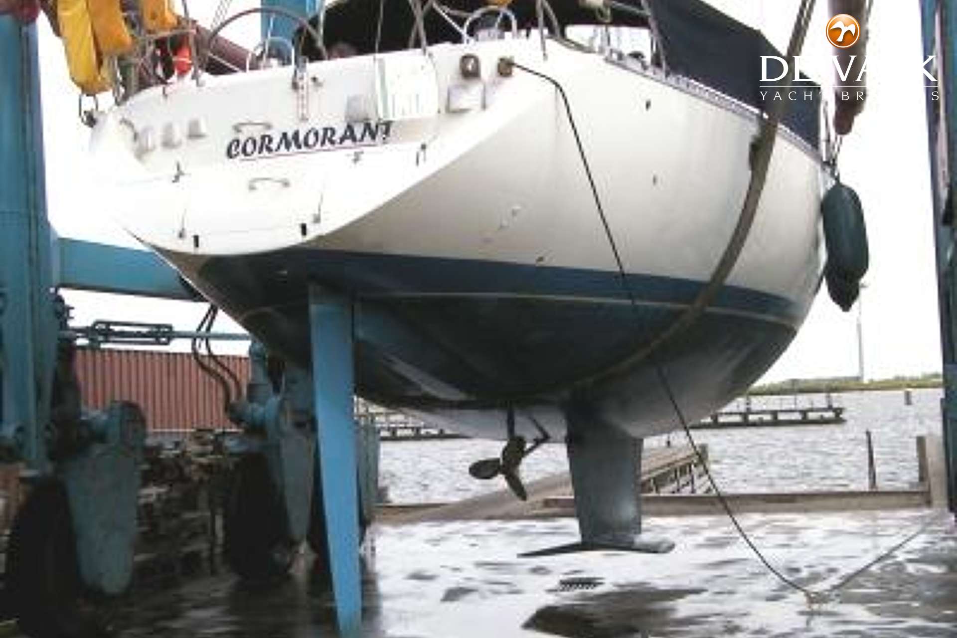 BENETEAU OCÉANIS 500 CL sailing yacht for sale | De Valk Yacht Brokers