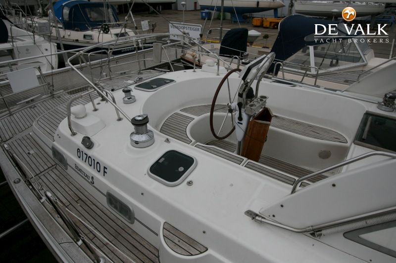 BENETEAU OCEANIS 40 CC sailing yacht for sale | De Valk Yacht Brokers