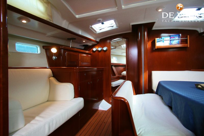 BENETEAU OCEANIS 473 sailing yacht for sale | De Valk Yacht Brokers