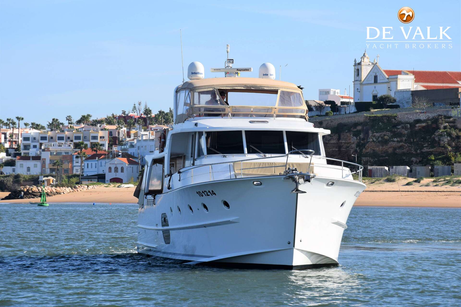 BENETEAU SWIFT TRAWLER 52 motor yacht for sale | De Valk Yacht broker