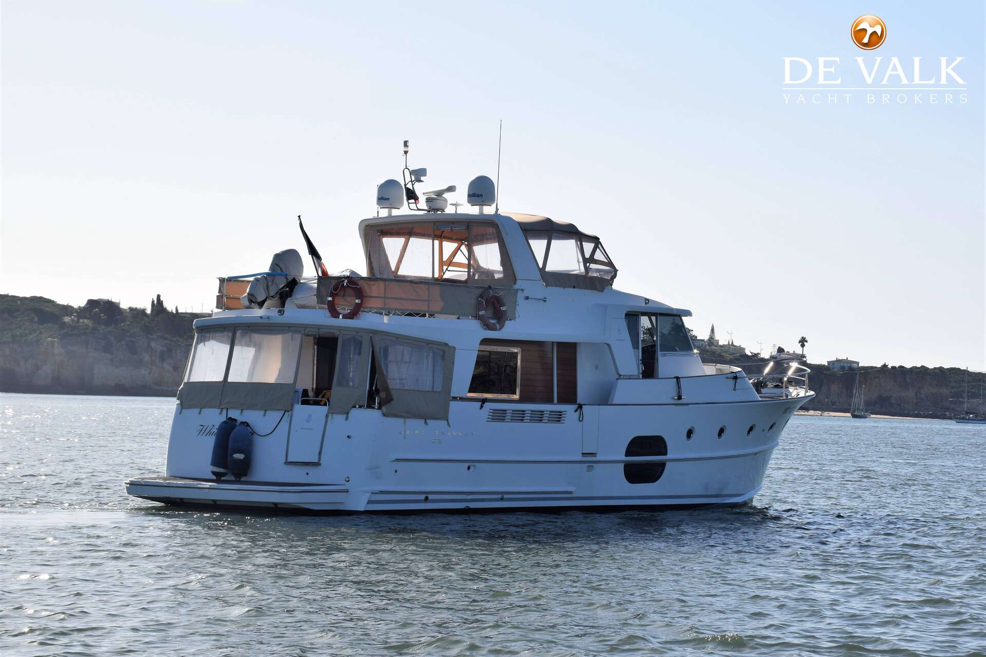 BENETEAU SWIFT TRAWLER 52 motor yacht for sale | De Valk Yacht broker