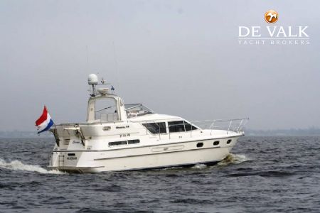 BROOM 41 motor yacht for sale | De Valk Yacht broker