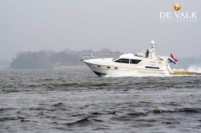 BROOM 41 motor yacht for sale | De Valk Yacht Brokers