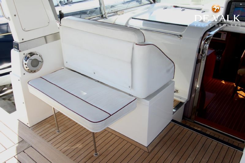 BROOM 44 motor yacht for sale | De Valk Yacht Brokers