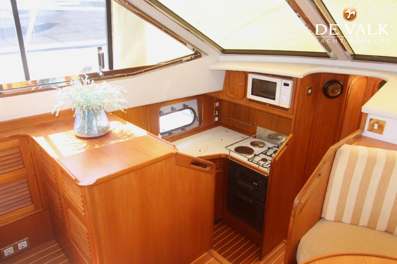 BROOM 44 Motoryacht zu verkaufen | De Valk Yacht Brokers