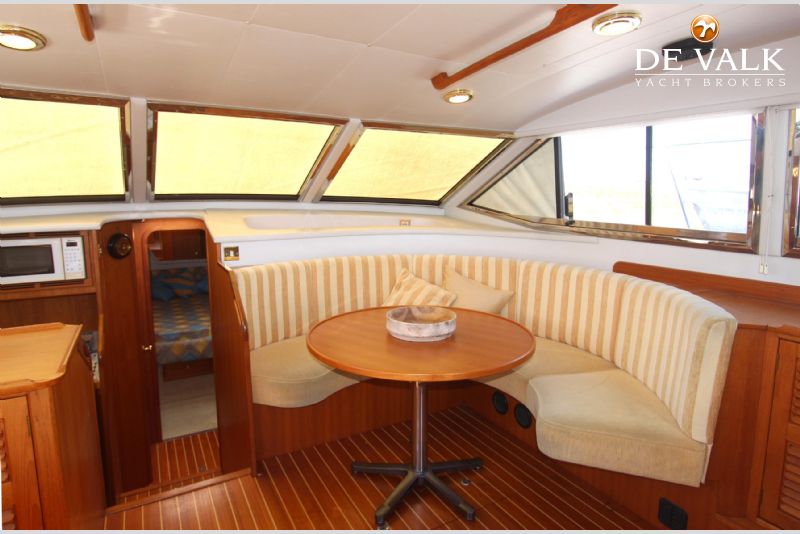 BROOM 44 motor yacht for sale | De Valk Yacht Brokers