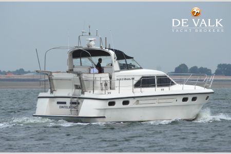 BROOM 44 motor yacht for sale | De Valk Yacht broker
