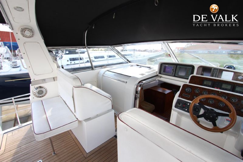 BROOM 44 motor yacht for sale | De Valk Yacht Brokers