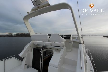 CARVER 33 AFT. CABIN motor yacht for sale | De Valk Yacht broker