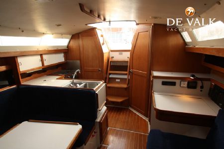 CATALINA 34 sailing yacht for sale | De Valk Yacht broker