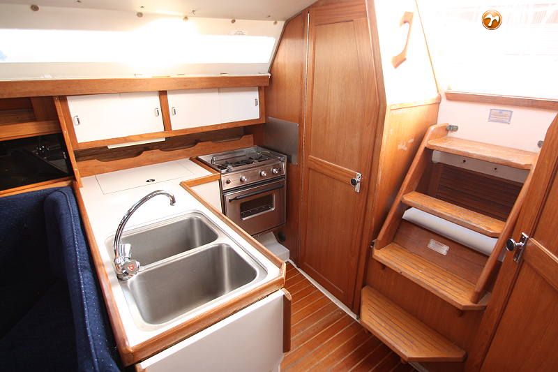 CATALINA 34 sailing yacht for sale | De Valk Yacht Brokers