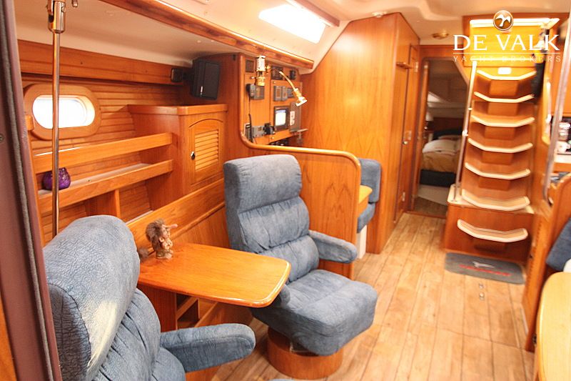 CATALINA 470 sailing yacht for sale | De Valk Yacht Brokers