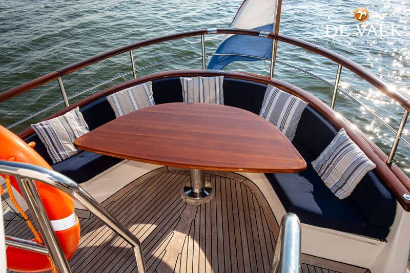 CHEOY LEE 63 ONE OFF MY motor yacht for sale | De Valk Yacht broker