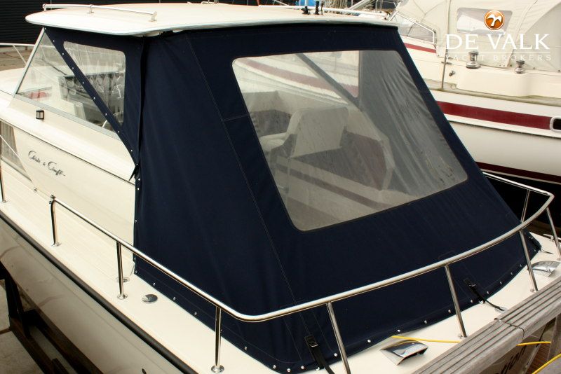 CHRIS CRAFT 31 COMMANDER motor yacht for sale | De Valk Yacht Brokers