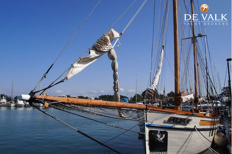 CLASSIC GAFF-RIGGED KETCH sailing yacht for sale | De Valk Yacht broker