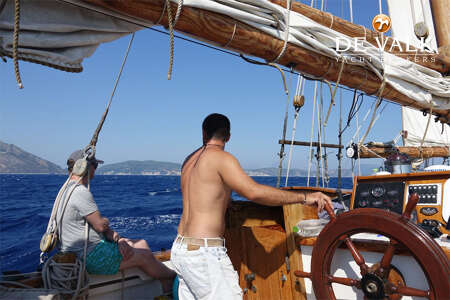 CLASSIC GAFF-RIGGED KETCH sailing yacht for sale | De Valk Yacht broker