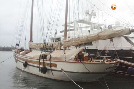 CLASSIC GAFF-RIGGED KETCH sailing yacht for sale | De Valk Yacht broker