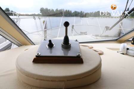 COLVIC SUNCRUISER 35 motor yacht for sale | De Valk Yacht broker