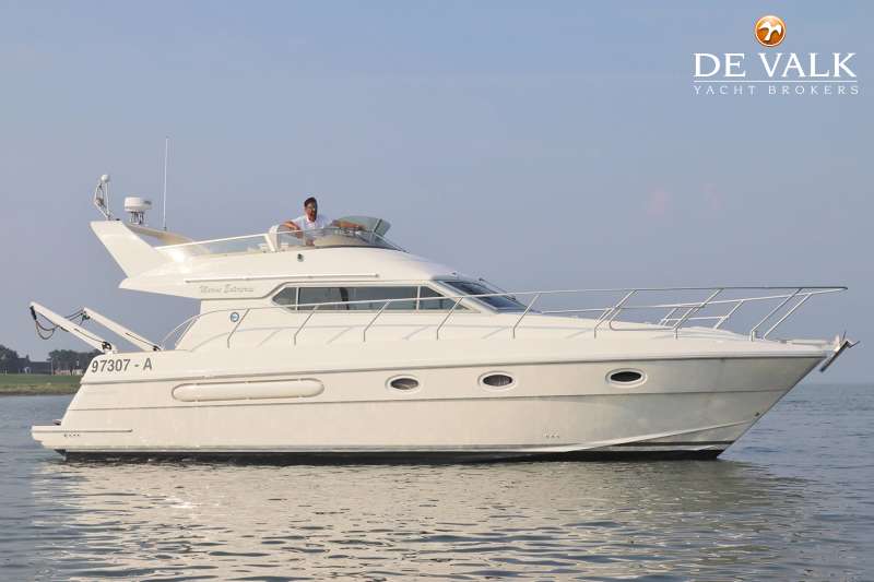 COLVIC SUNQUEST 38 catamaran motoryacht for sale | De Valk Yacht broker