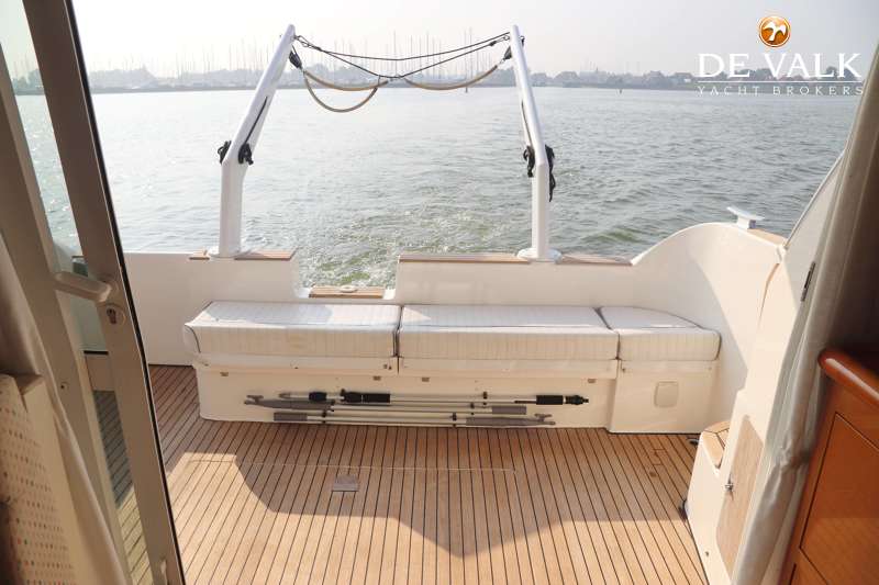 COLVIC SUNQUEST 38 catamaran motoryacht for sale | De Valk Yacht broker