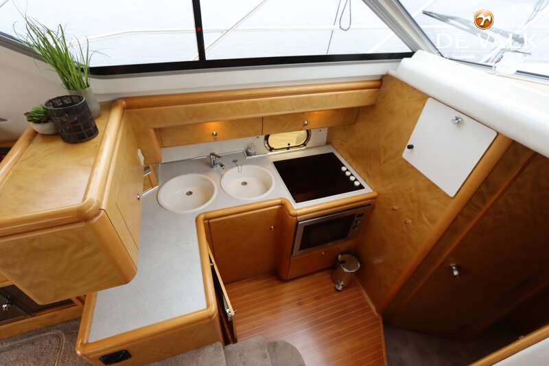 COLVIC SUNQUEST 44 motor yacht for sale | De Valk Yacht broker