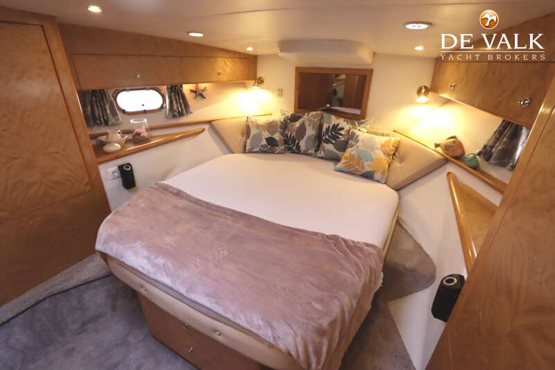 COLVIC SUNQUEST 44 motor yacht for sale | De Valk Yacht broker