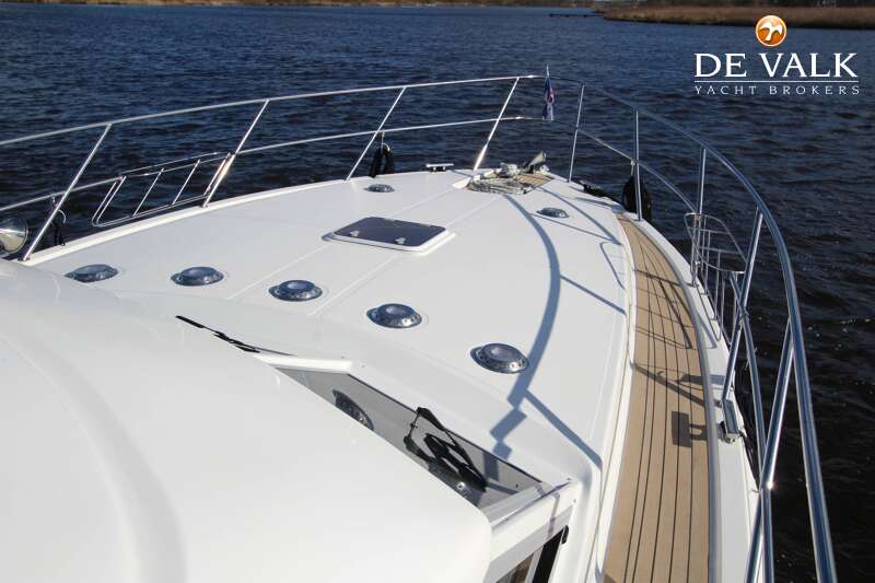 COLVIC SUNQUEST 44 motor yacht for sale | De Valk Yacht broker