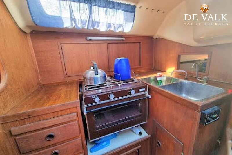 COMFORT 32 sailing yacht for sale | De Valk Yacht broker