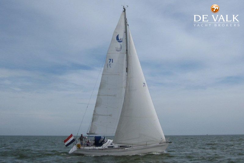 COMFORTINA 42 sailing yacht for sale | De Valk Yacht Brokers