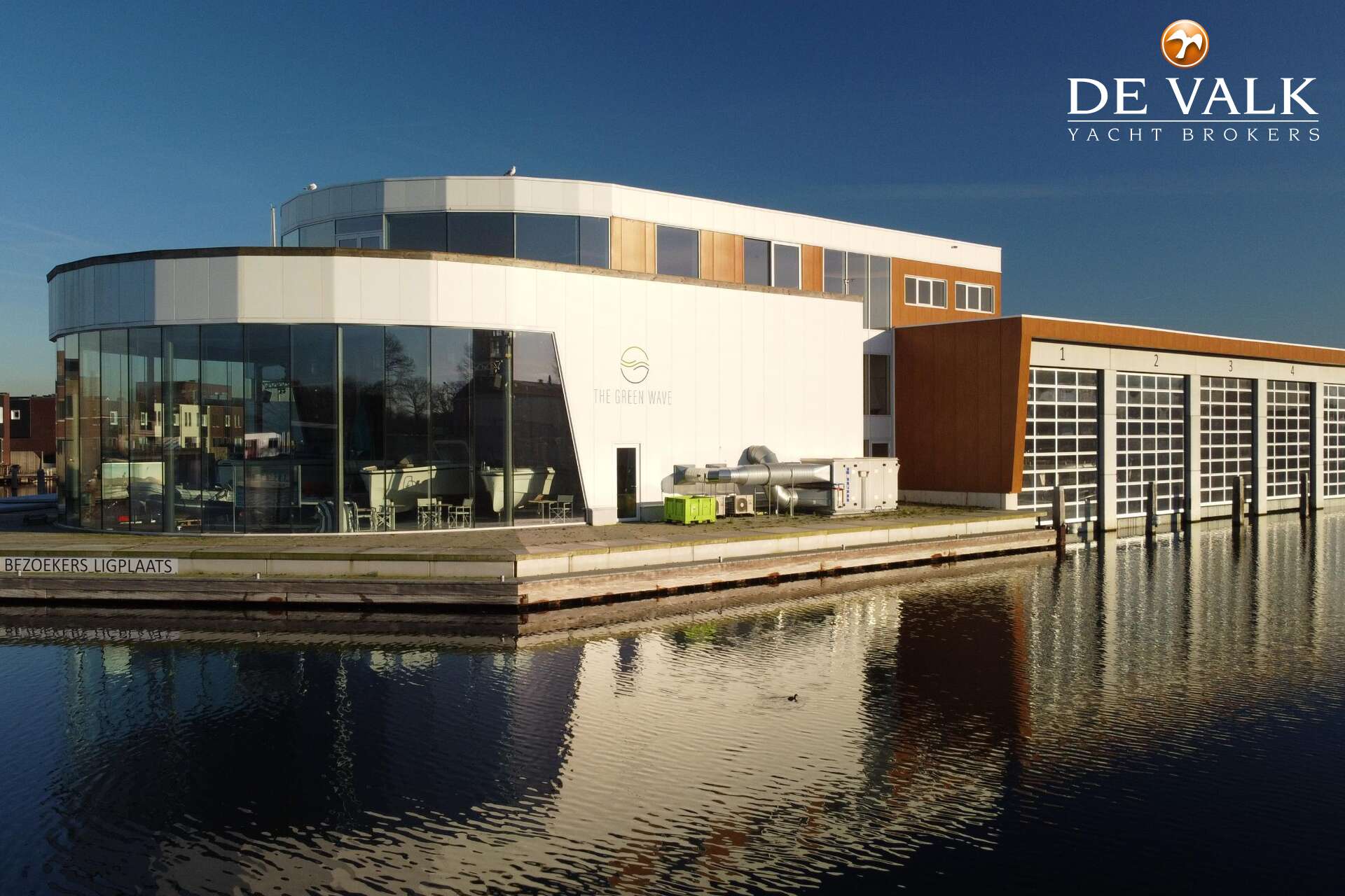 COVERED 22 MTR BERTH INCLUDING STUDIO motor yacht for sale | De Valk ...