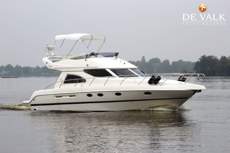 CRANCHI ATLANTIQUE 40 motor yacht for sale | De Valk Yacht Brokers