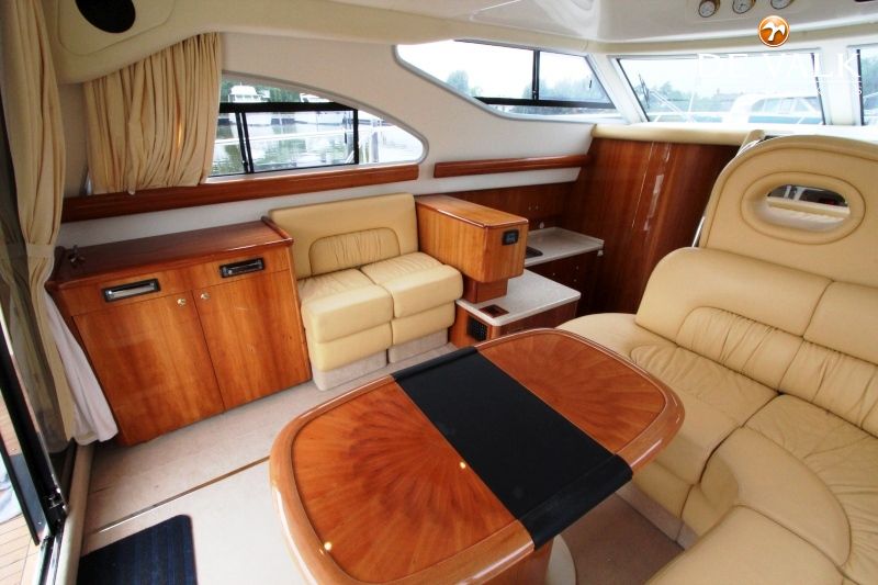 CRANCHI ATLANTIQUE 40 motor yacht for sale | De Valk Yacht Brokers