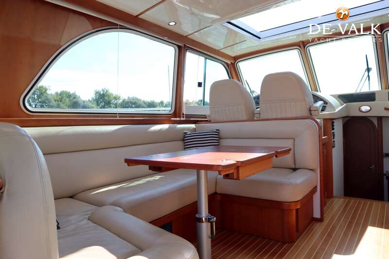 DALE NELSON 45 CLASSIC motor yacht for sale | De Valk Yacht broker
